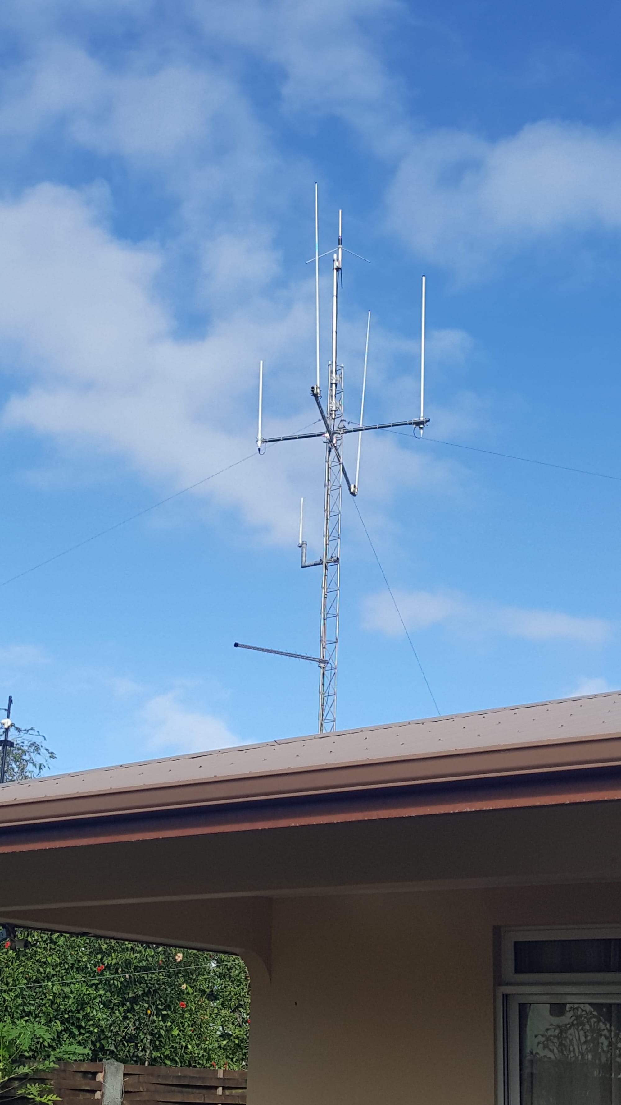 IMPLANTATION DE PYLONE - Fabelec Tahiti